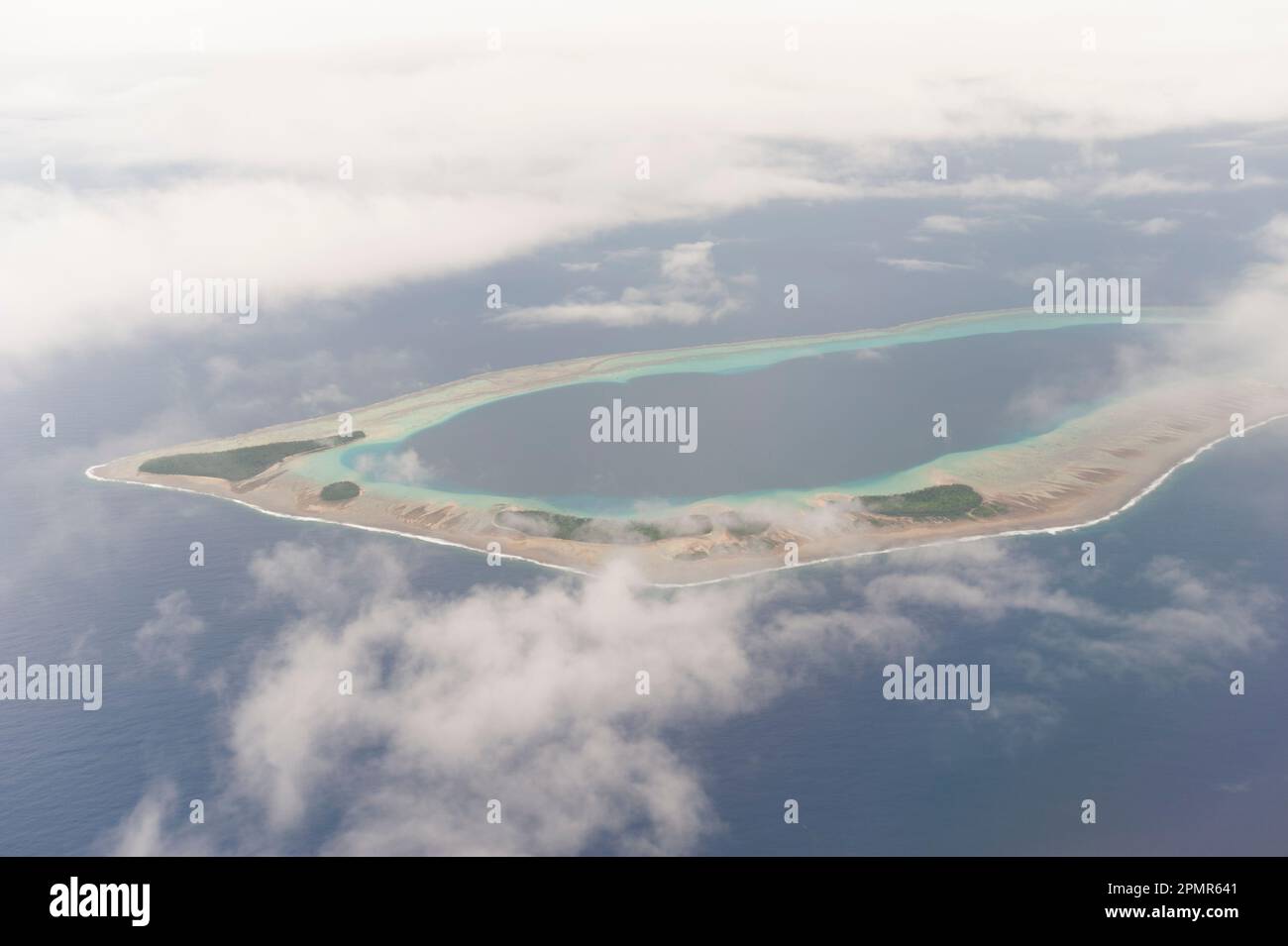 Atoll from air hi-res stock photography and images - Alamy