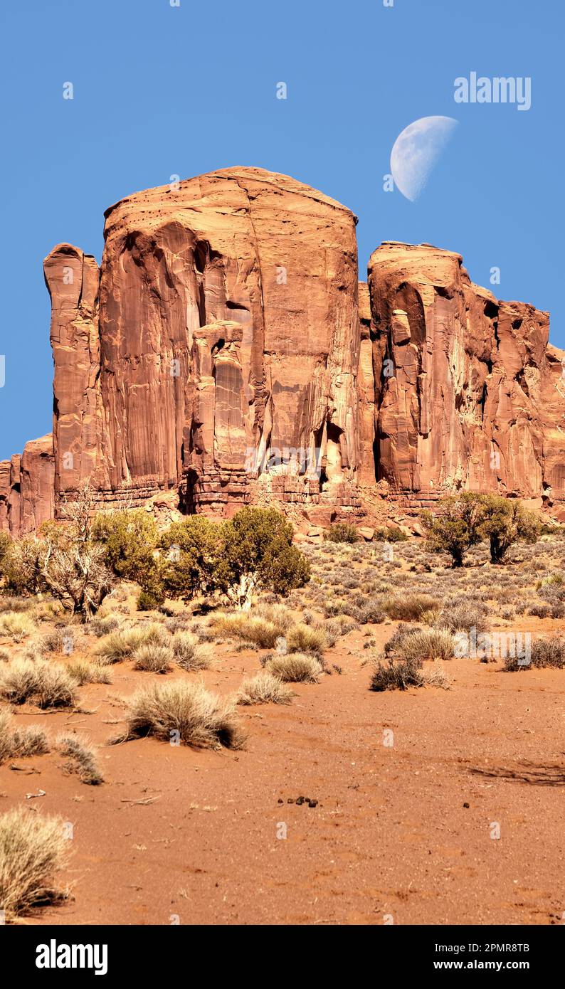 Moon over grand canyon arizona hi-res stock photography and images - Alamy