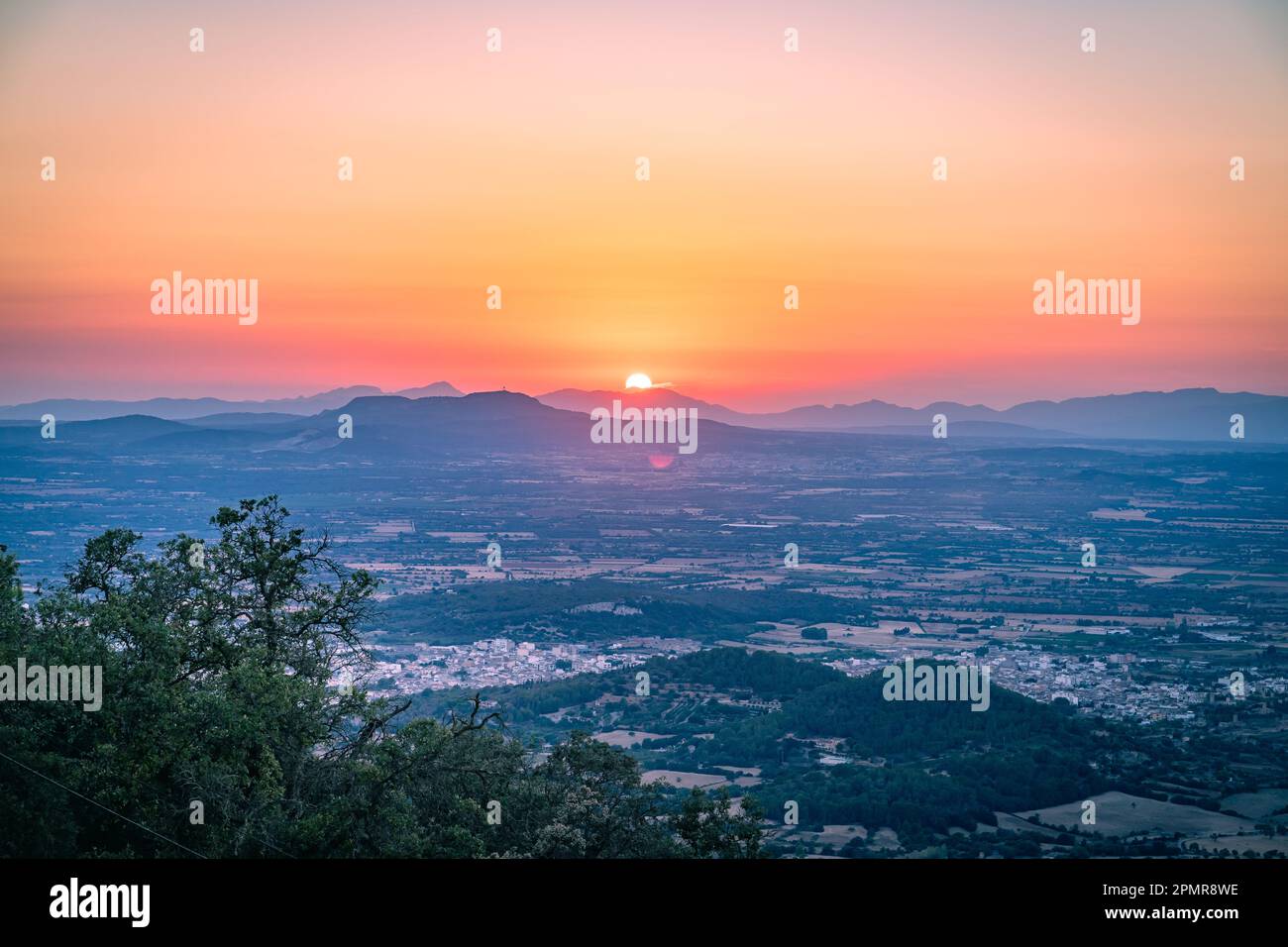 Panoramic sunset mallorca hi-res stock photography and images - Alamy