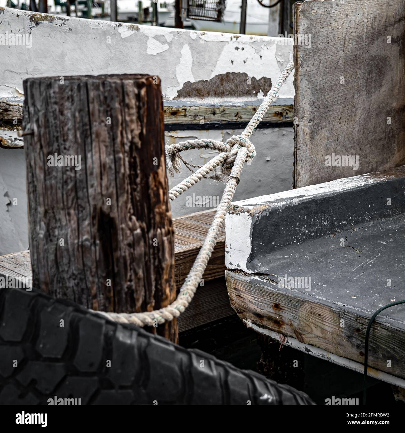 Piling with rope hi-res stock photography and images - Alamy