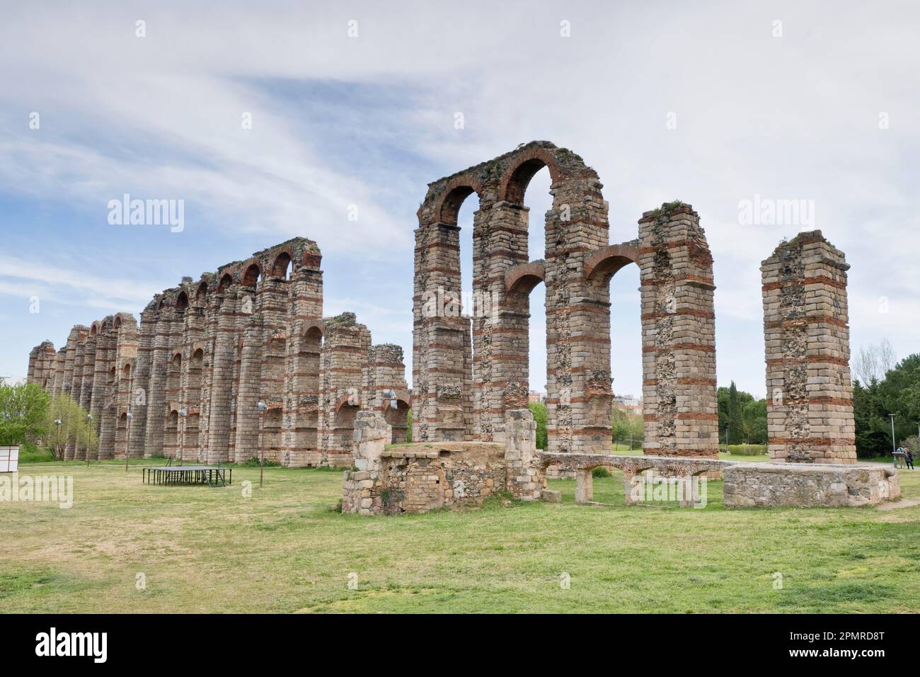 Roman Aquaduct, Merida, Spain Stock Photo - Alamy