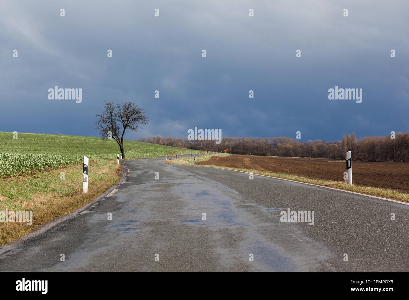The old country road hi-res stock photography and images - Alamy