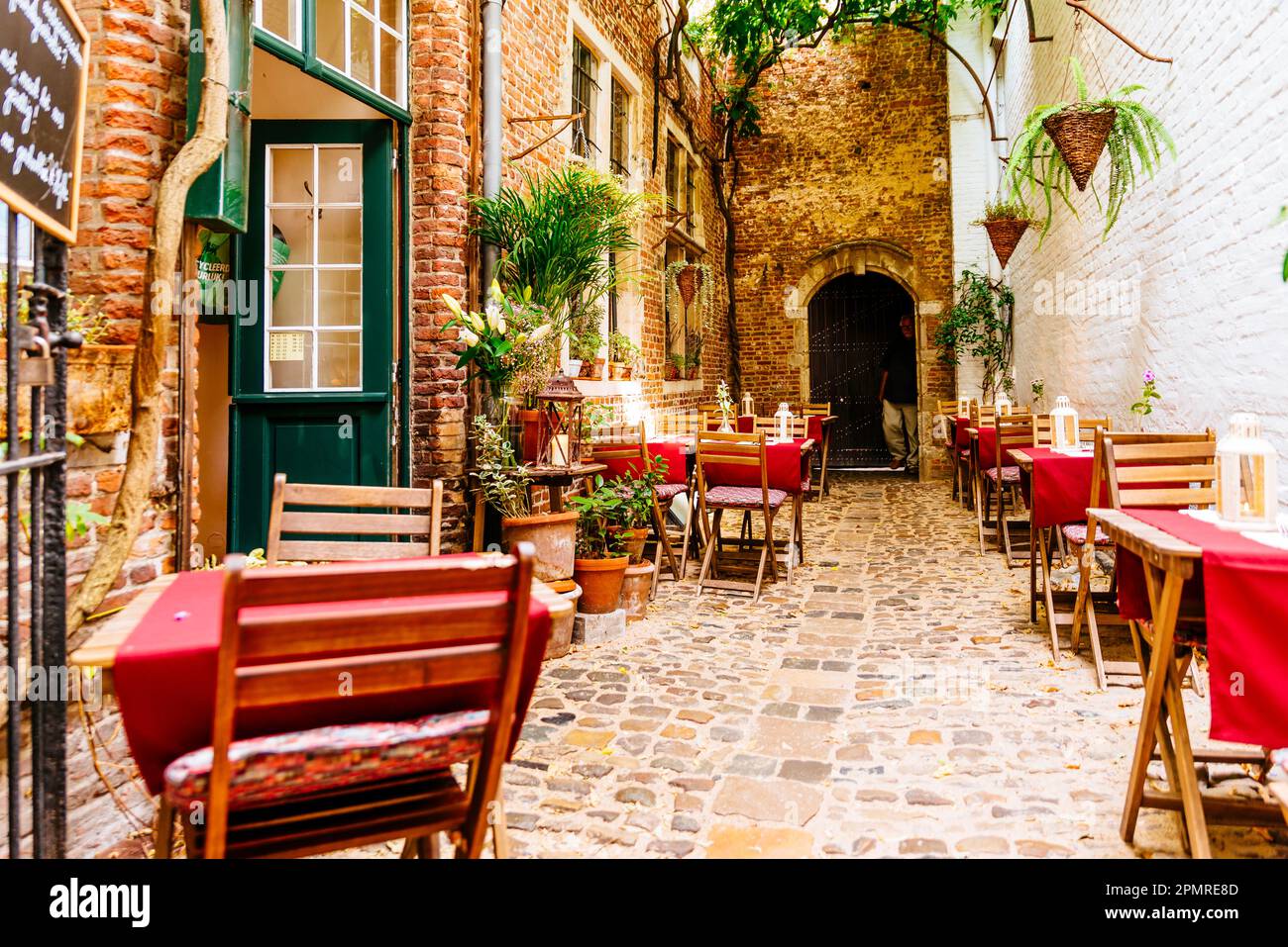 Vlaeykensgang, a small medieval alley in the city centre. Antwerp ...