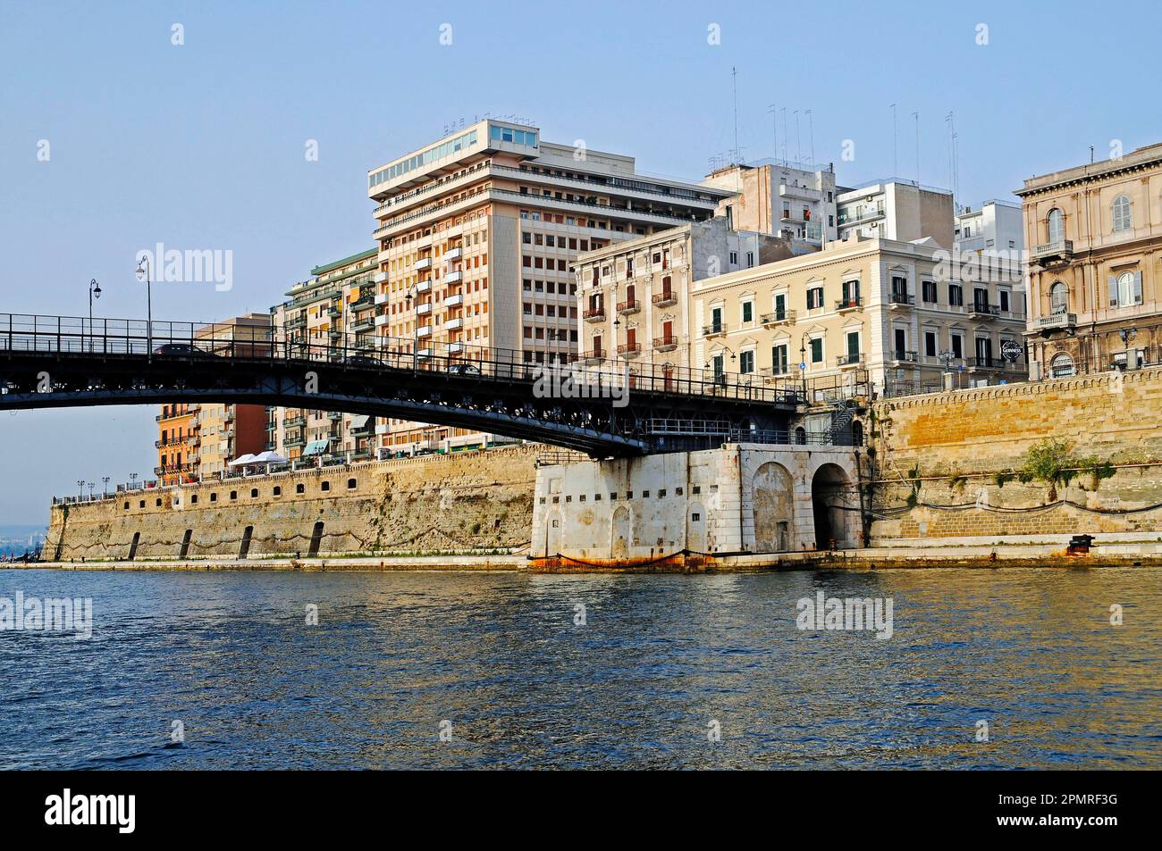 Ponte Girevole, swing bridge, bridge, Taranto, Taranto, Puglia, Italy ...
