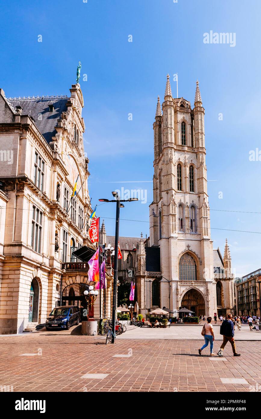 Holy heart theatre hi-res stock photography and images - Alamy