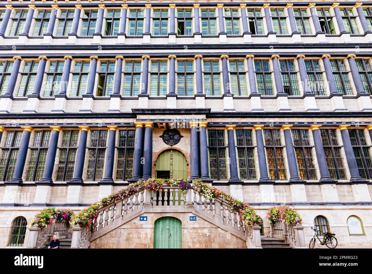 Facade of the Town Hall on Botermarkt side. In this later wing (1559 ...