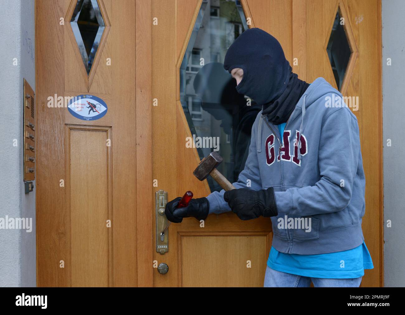 Symbol photo, housebreaking Stock Photo - Alamy