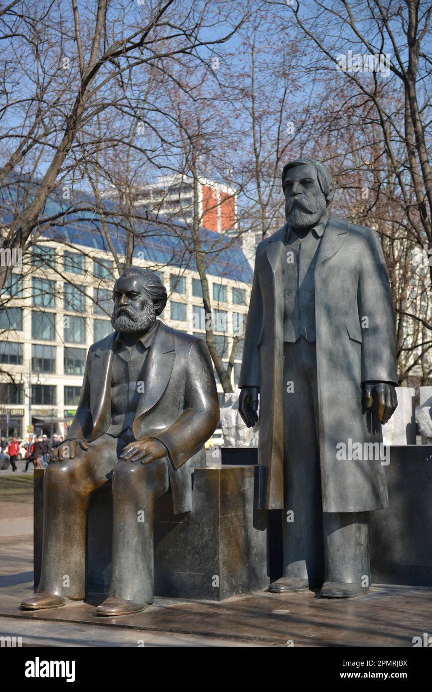 Marx Engels Monument, Spandauer Strasse, Mitte, Berlin, Germany Stock ...