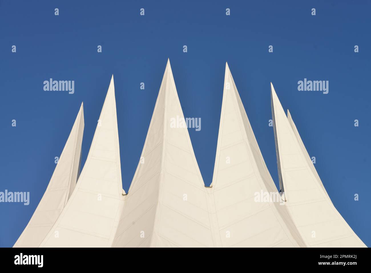 Berlin germany roof tempodrom hi-res stock photography and images - Alamy