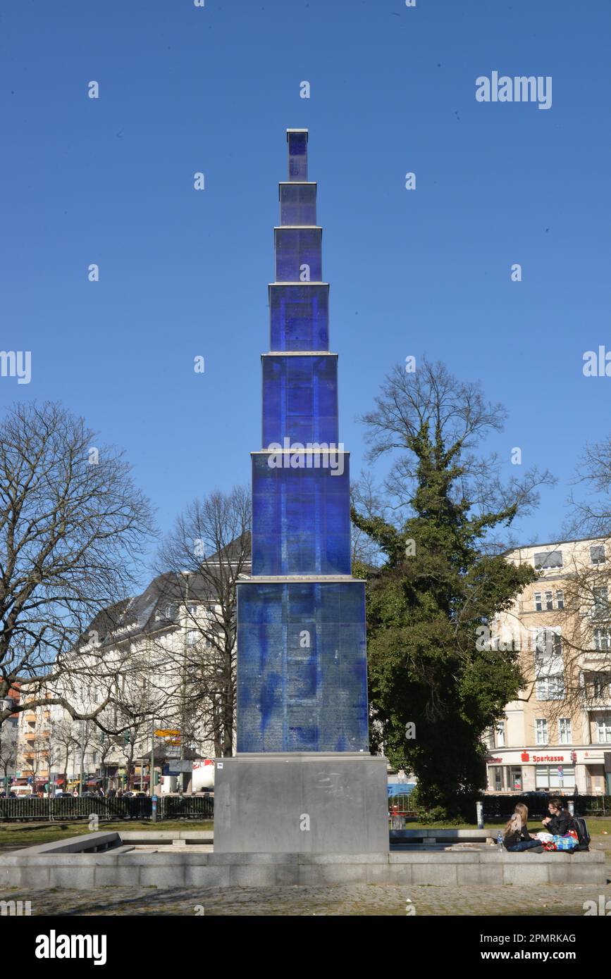 Blue Obelisk, Theodor-Heuss-Platz, Westend, Berlin, Germany Stock Photo - Alamy