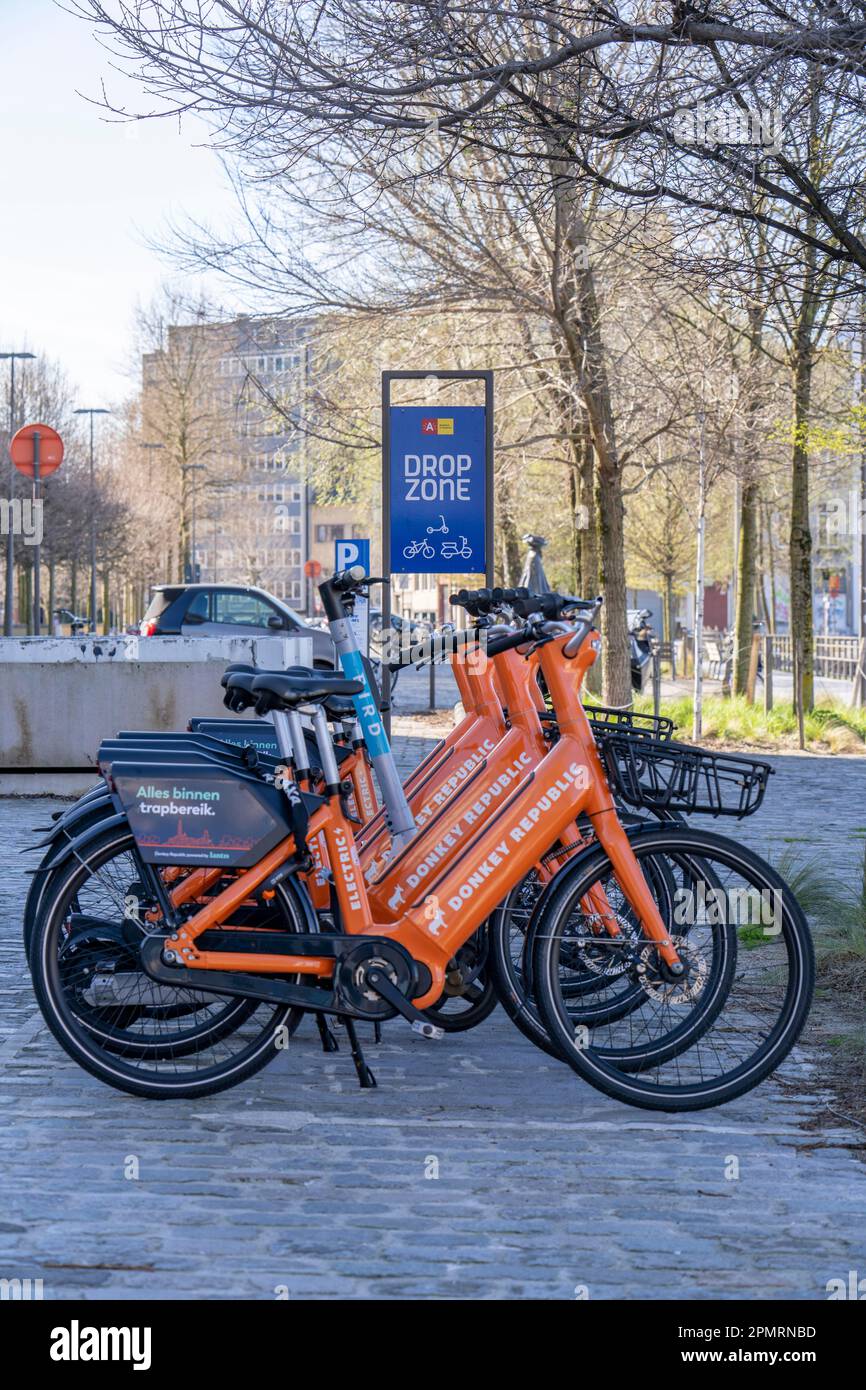 Drop_zone hi-res stock photography and images - Alamy