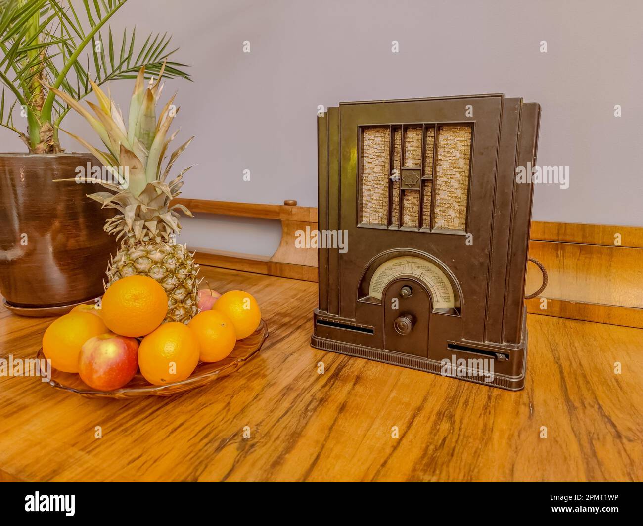 Antique old vintage art deco radio from the 1920's on art deco style ...