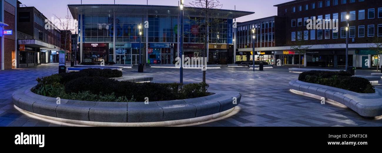 Crawley Town Centre Stock Photo - Alamy