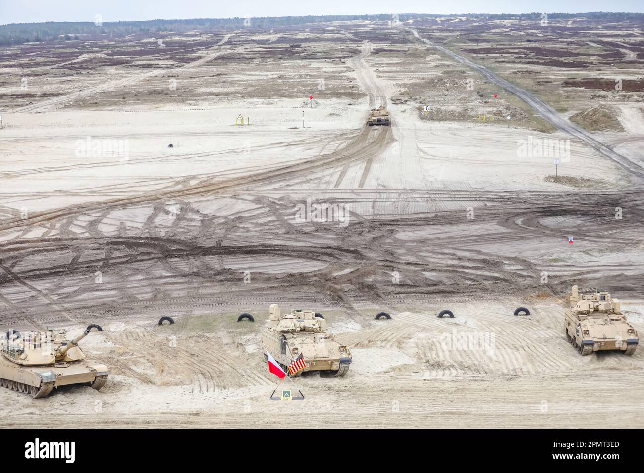 U.S. Soldiers assigned to 2nd Battalion, 70th Armor Regiment, 2nd ...
