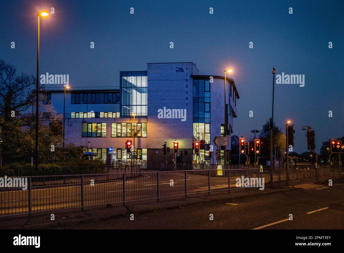 Library movement hi-res stock photography and images - Alamy