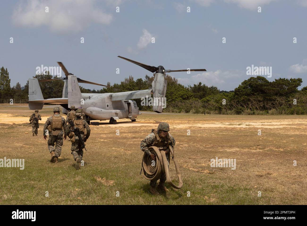 U.S. Marines with Marine Medium Tiltrotor Squadron 265 (Rein.), 31st ...
