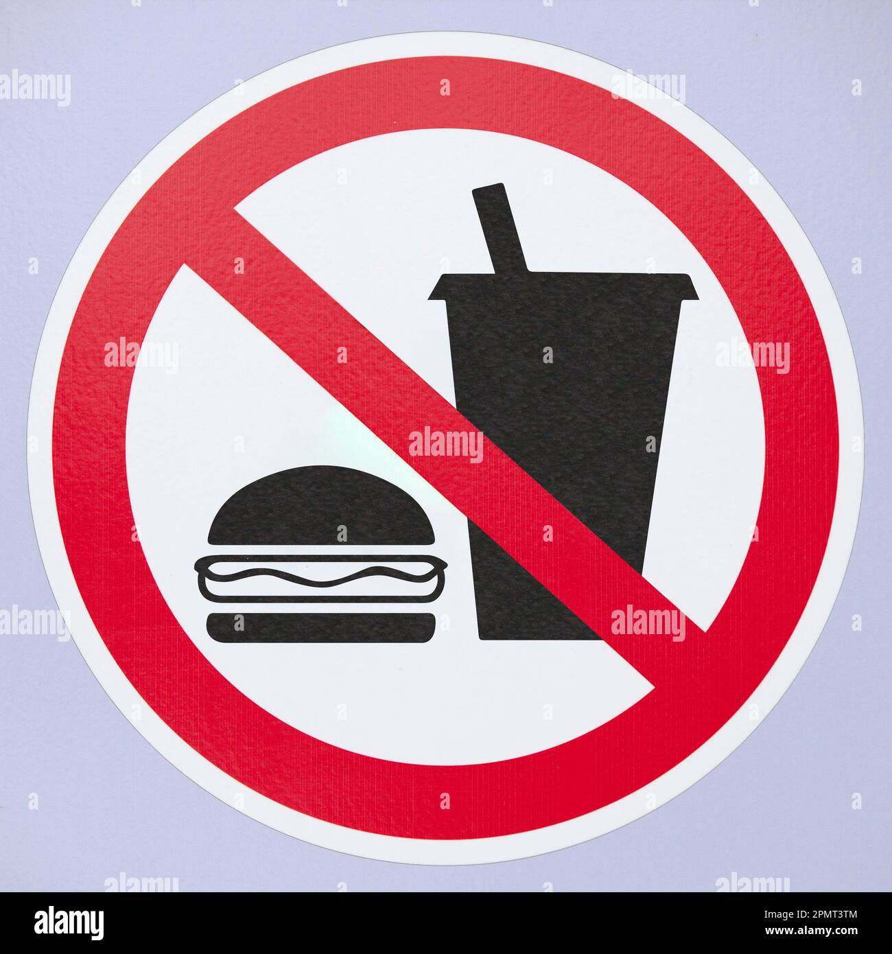 Close up on a No junk food sign Stock Photo - Alamy