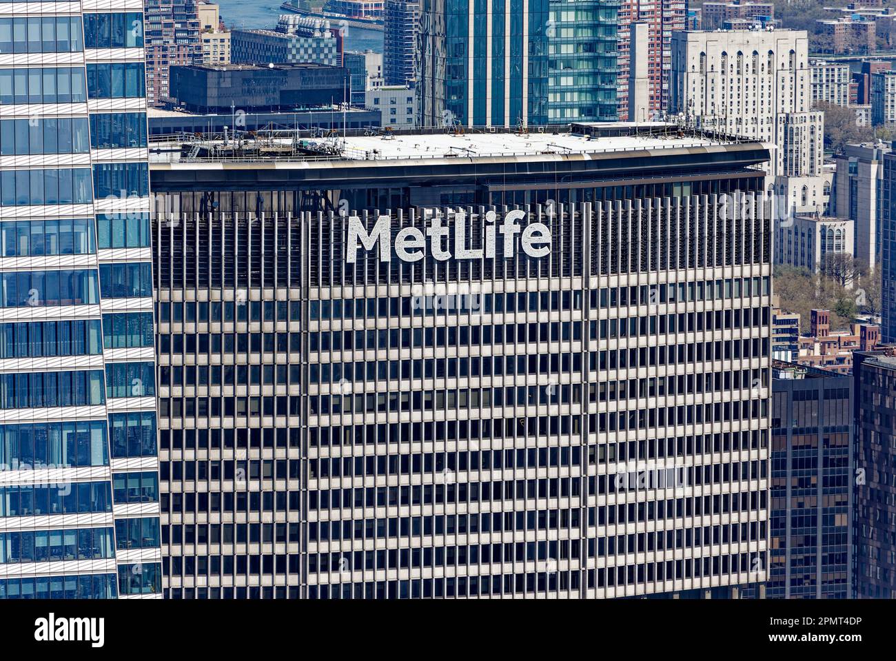 View from above: Met Life Building, originally Pan Am Building, with ...