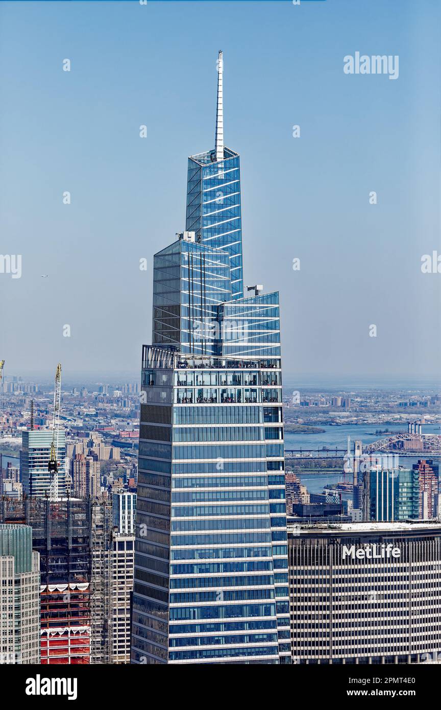 View on high: Supertall One Vanderbilt’s tapered tower is clad in terra ...