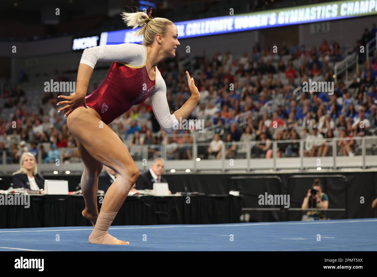 University of arizona gymnastics hi-res stock photography and images ...