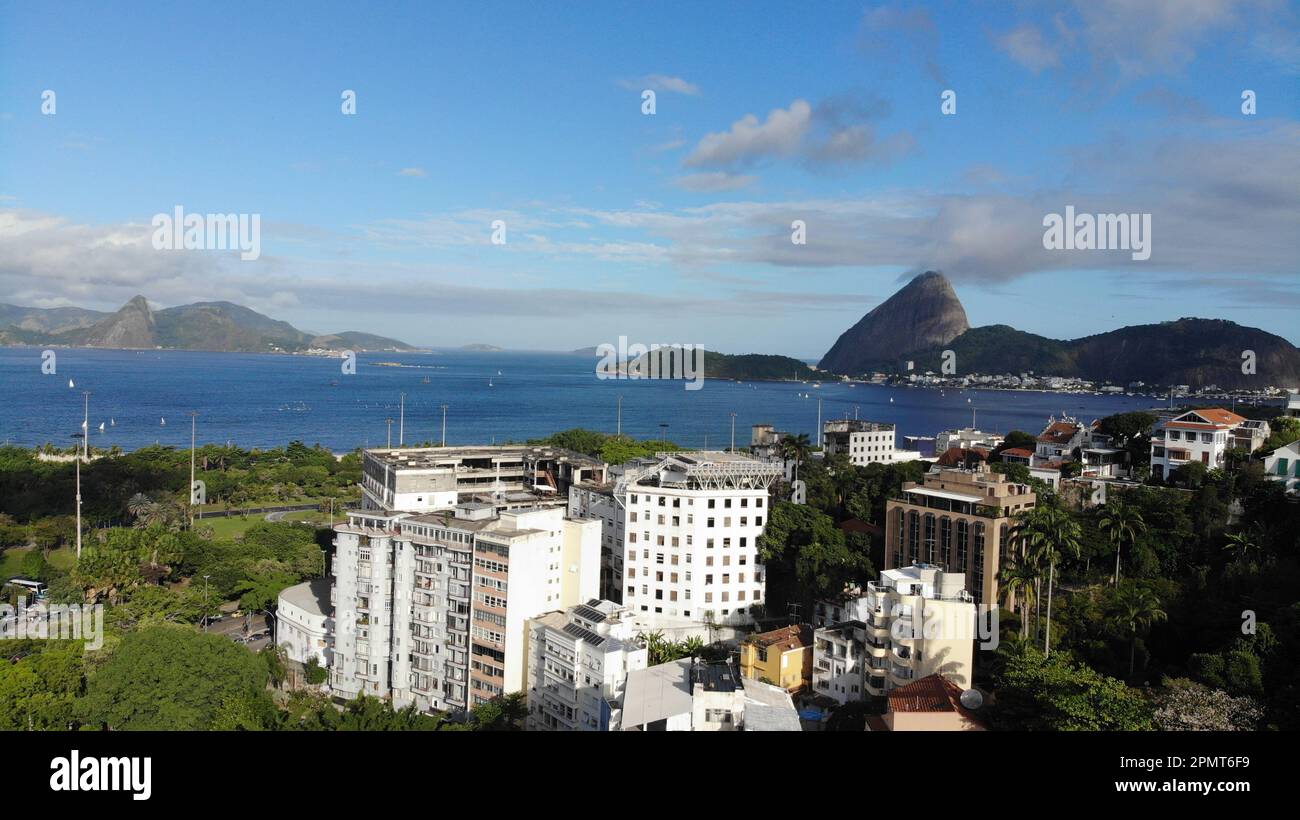Veleiro azul hi-res stock photography and images - Alamy