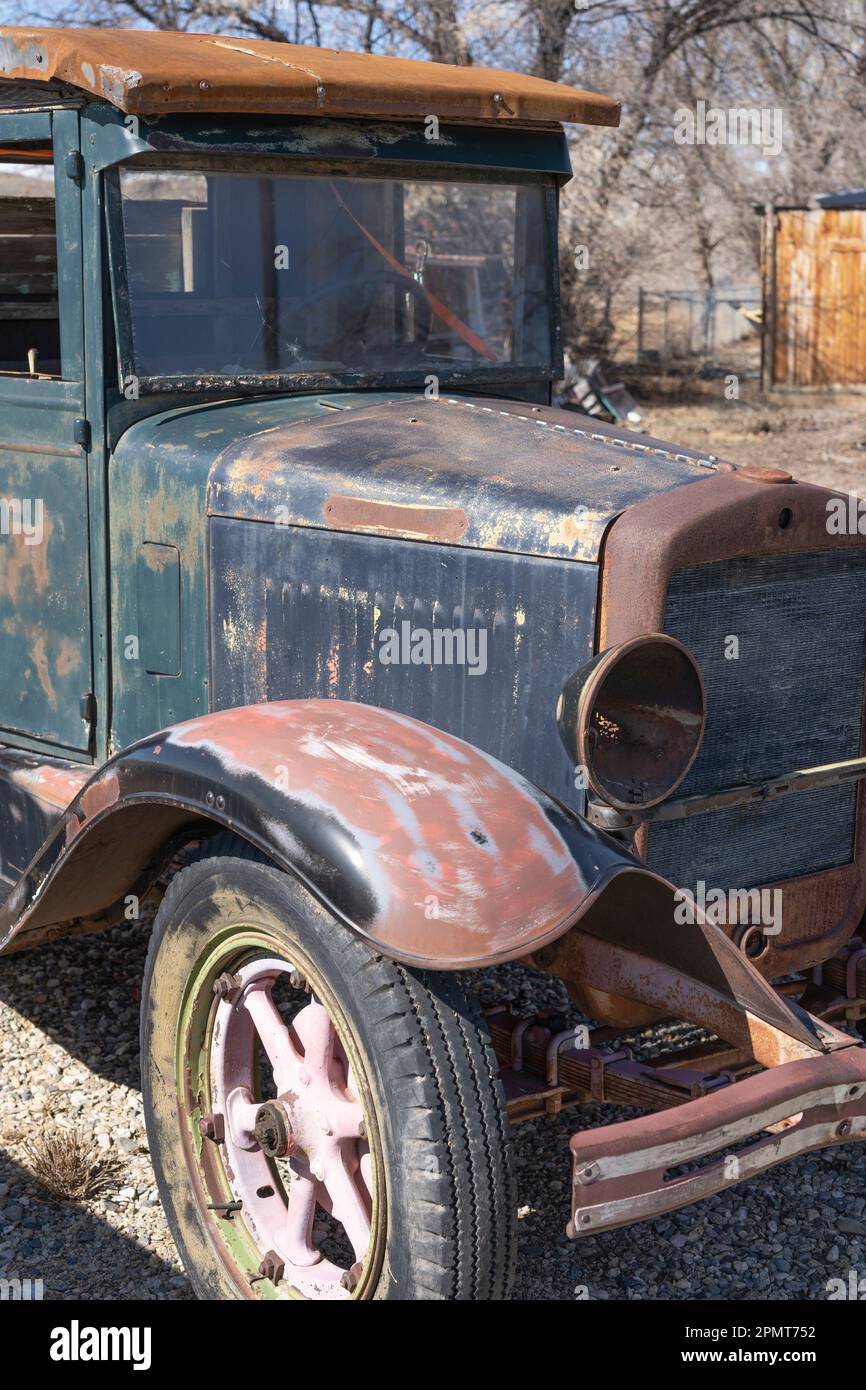 Rusted truck hi-res stock photography and images - Alamy