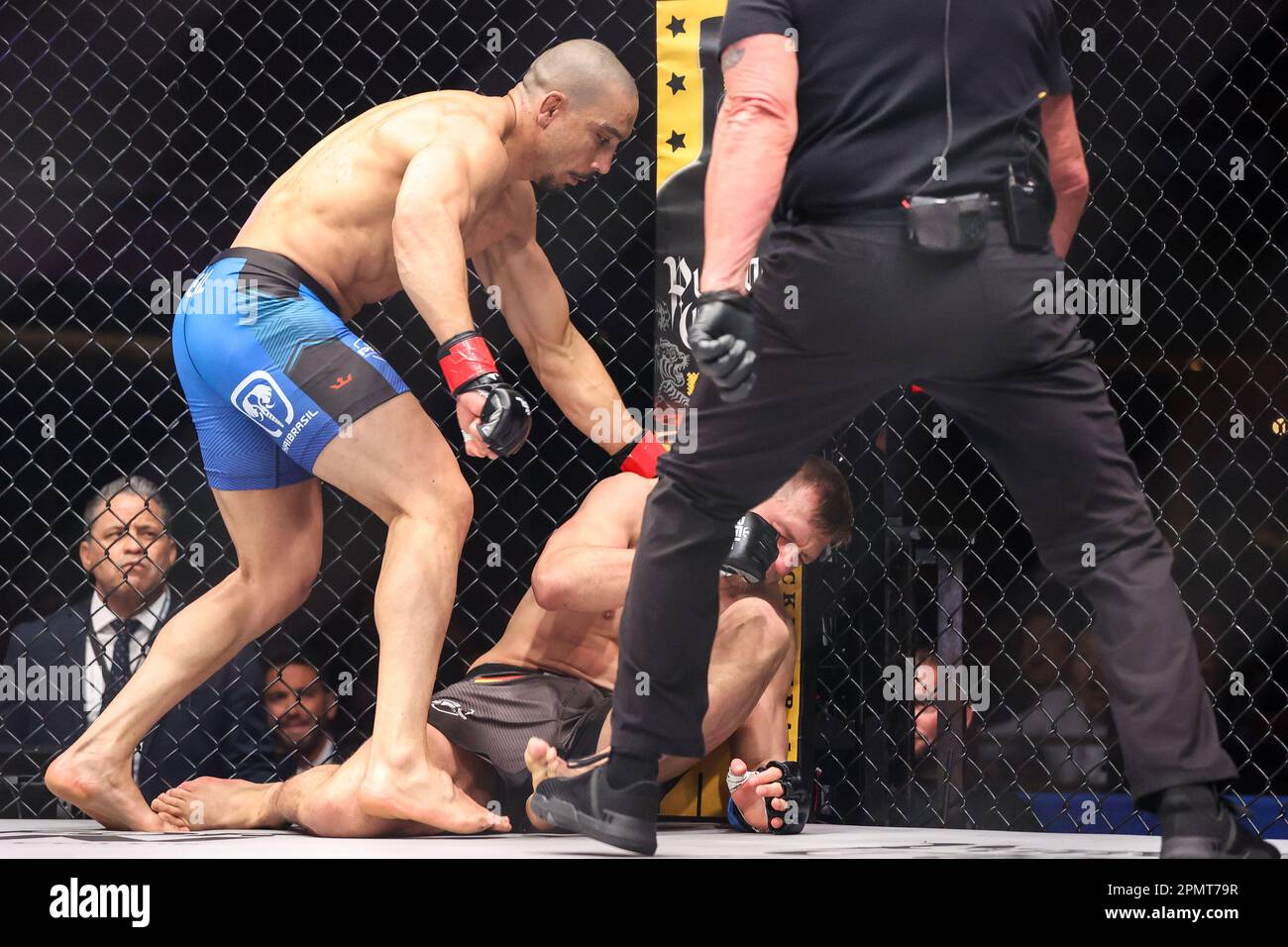 April 14, 2023: (R-L) Welterweight Carlos Leal sends David Zawada to ...
