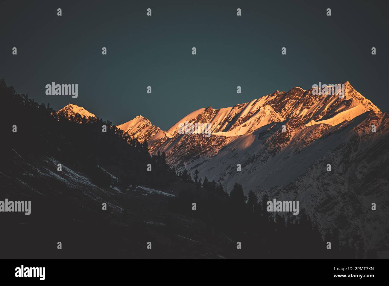 Golden hour india hi-res stock photography and images - Alamy