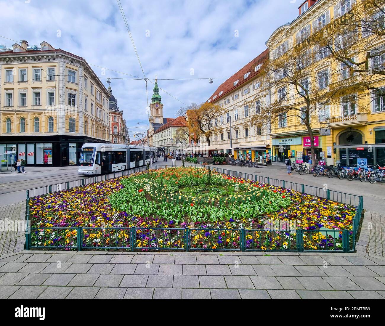 Graz, Austria - 26.03.2023: Colorful spring flowers in Jakominiplatz ...