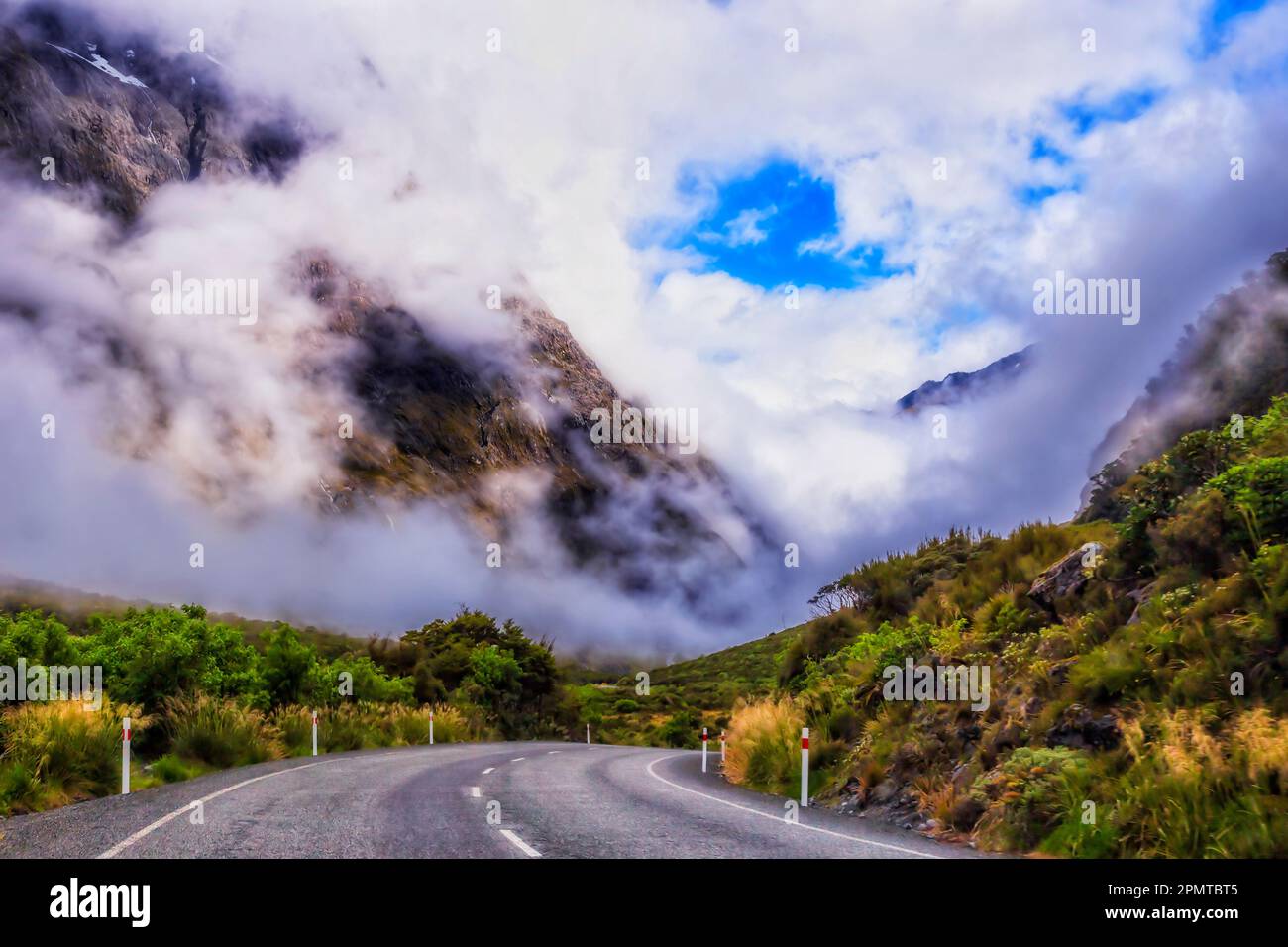 Highway 94 in Fiordland of South island in New Zealand - scenic drive ...