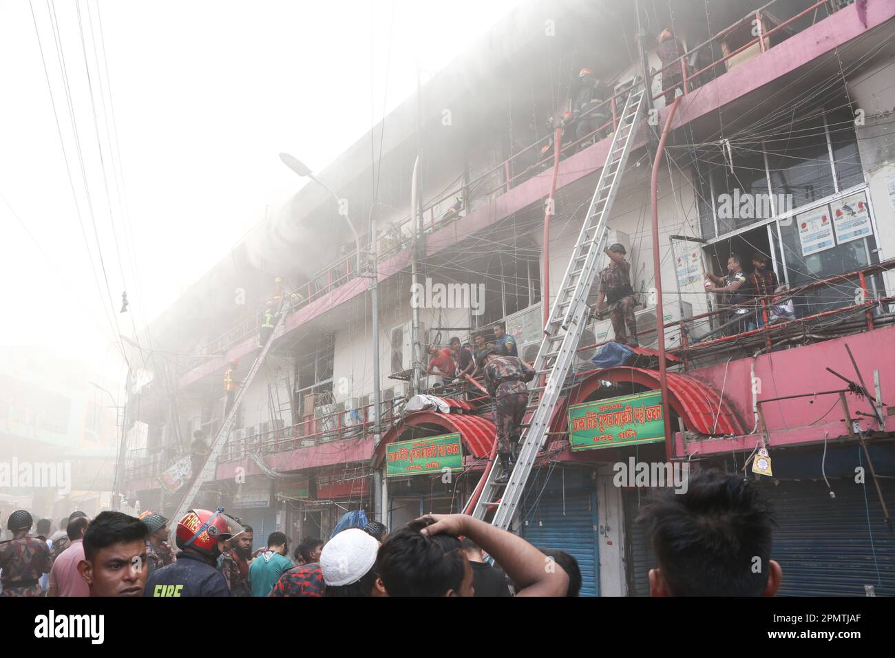 Dhaka, Dhaka, Bangladesh. 15th Apr, 2023. A massive fire broke out at ...