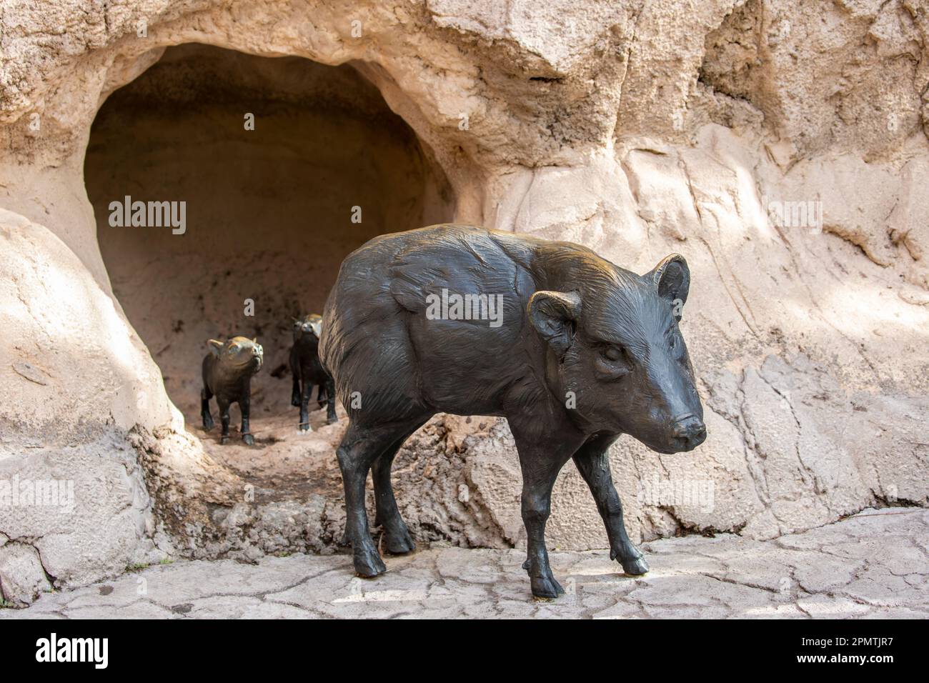 Houston USA 3rd Feb 2023: the bronze Peccary family statue in the South ...