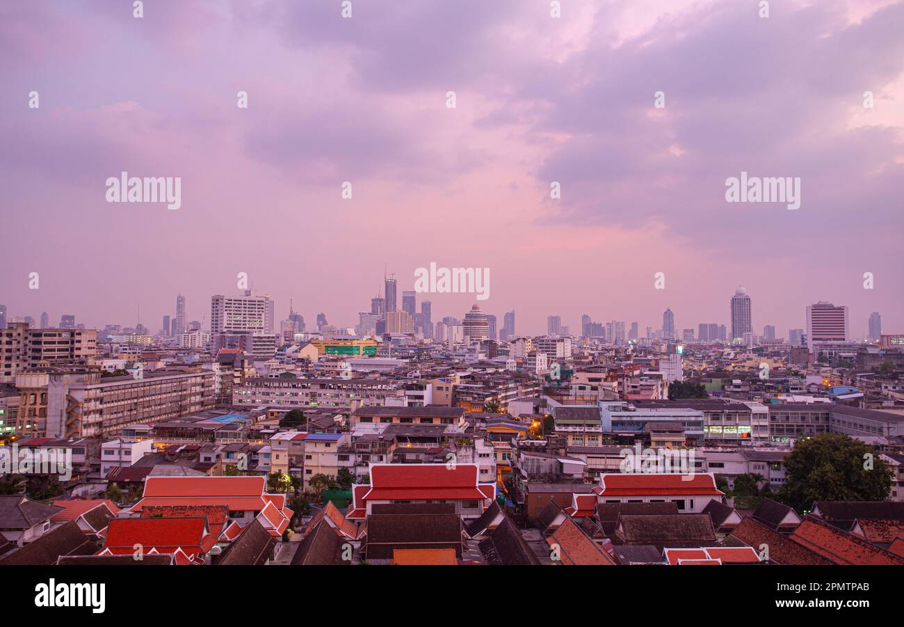 Temples and buildings in Bangkok at twilight beautiful lighting ...