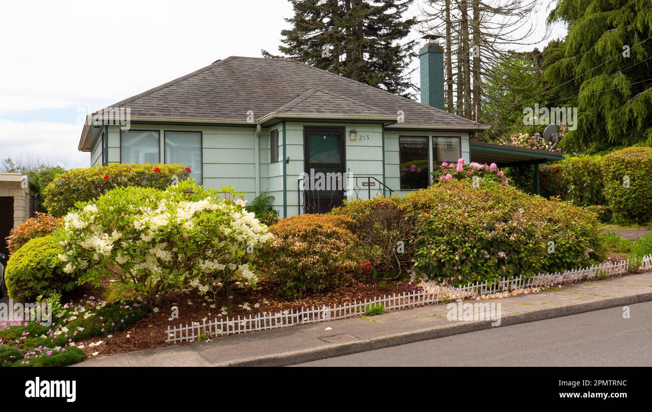 suburban cottage townhouse property. photo of suburban cottage ...