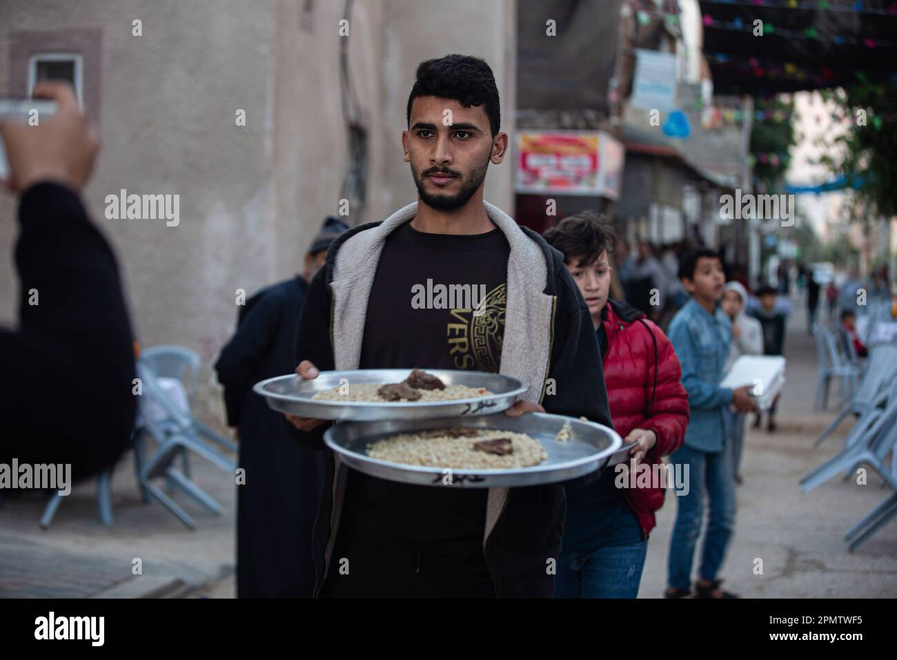 Gaza, Palestine. 14th Apr, 2023. Palestinian families have a collective ...