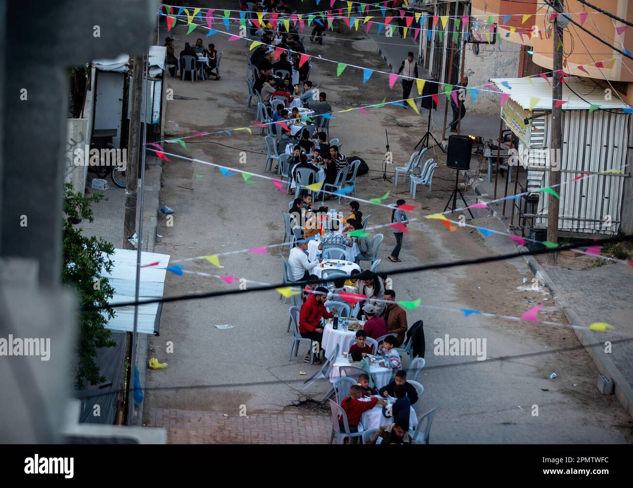Gaza, Palestine. 14th Apr, 2023. Palestinian families have a collective ...