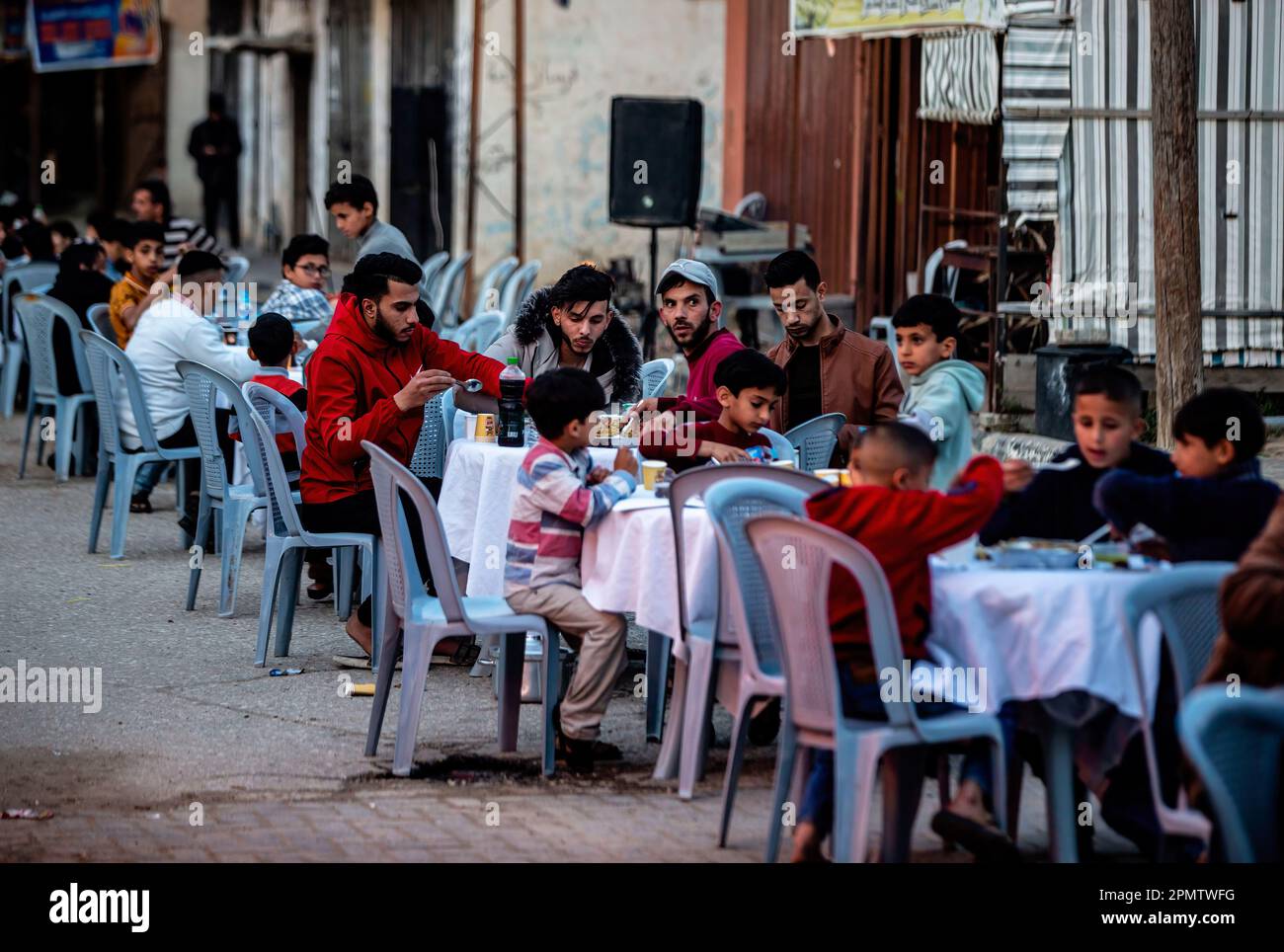 Gaza, Palestine. 14th Apr, 2023. Palestinian families have a collective ...