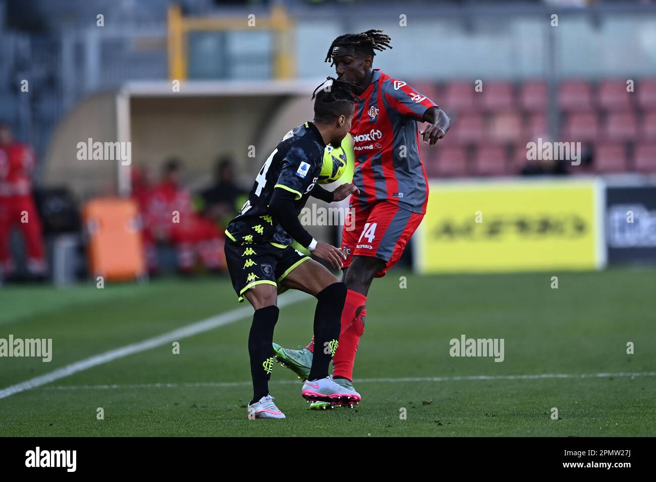 Frank Tsadjout (Cremonese)Tyronne Ebuehi (Empoli) during the Italian ...