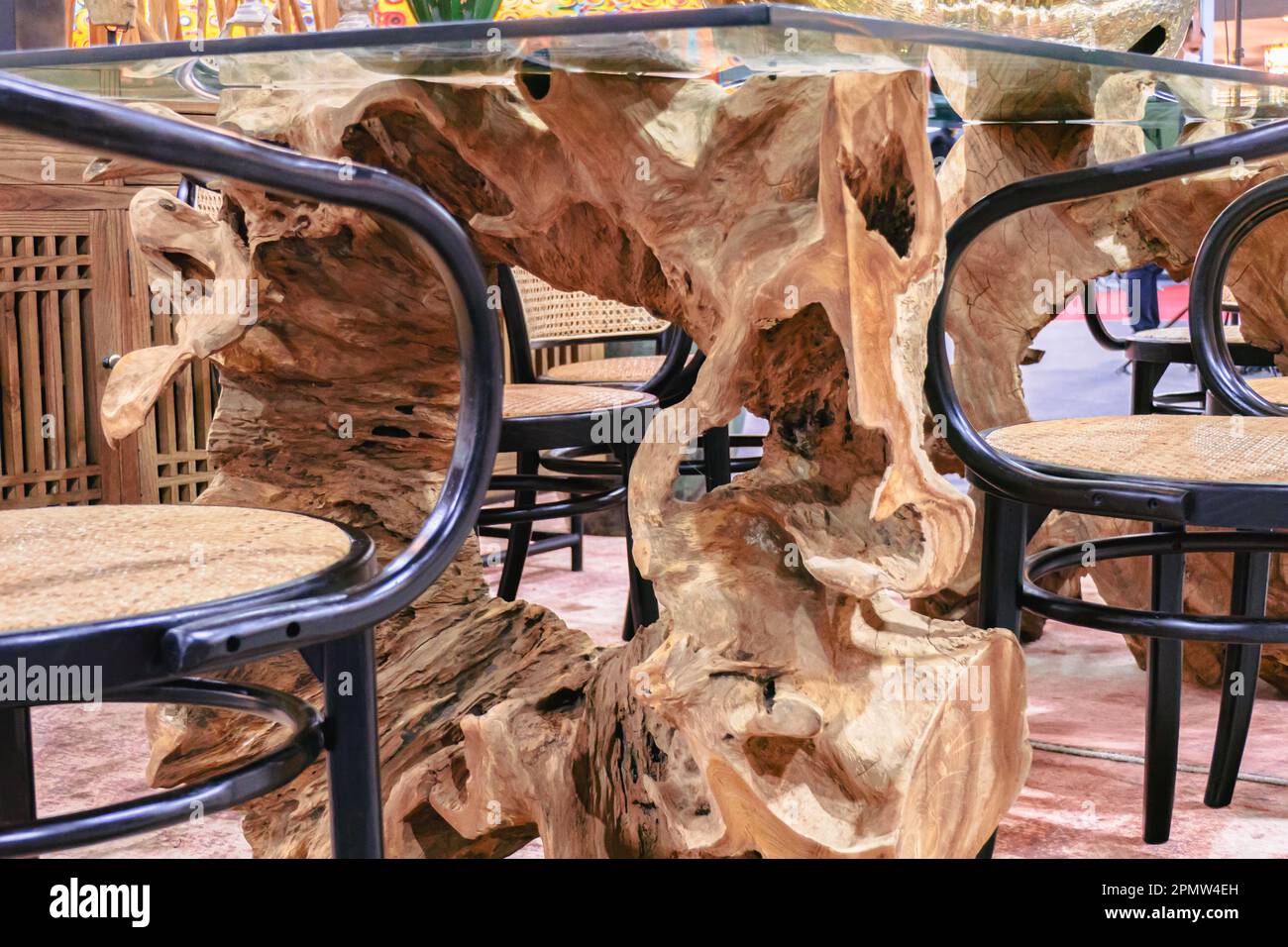 Table from the root of a tree. Tree trunk interior Stock Photo - Alamy