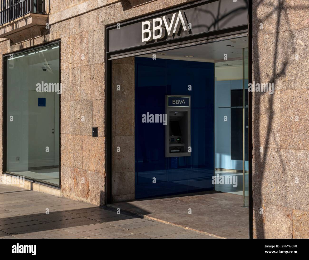 Logo de bbva hi-res stock photography and images - Alamy