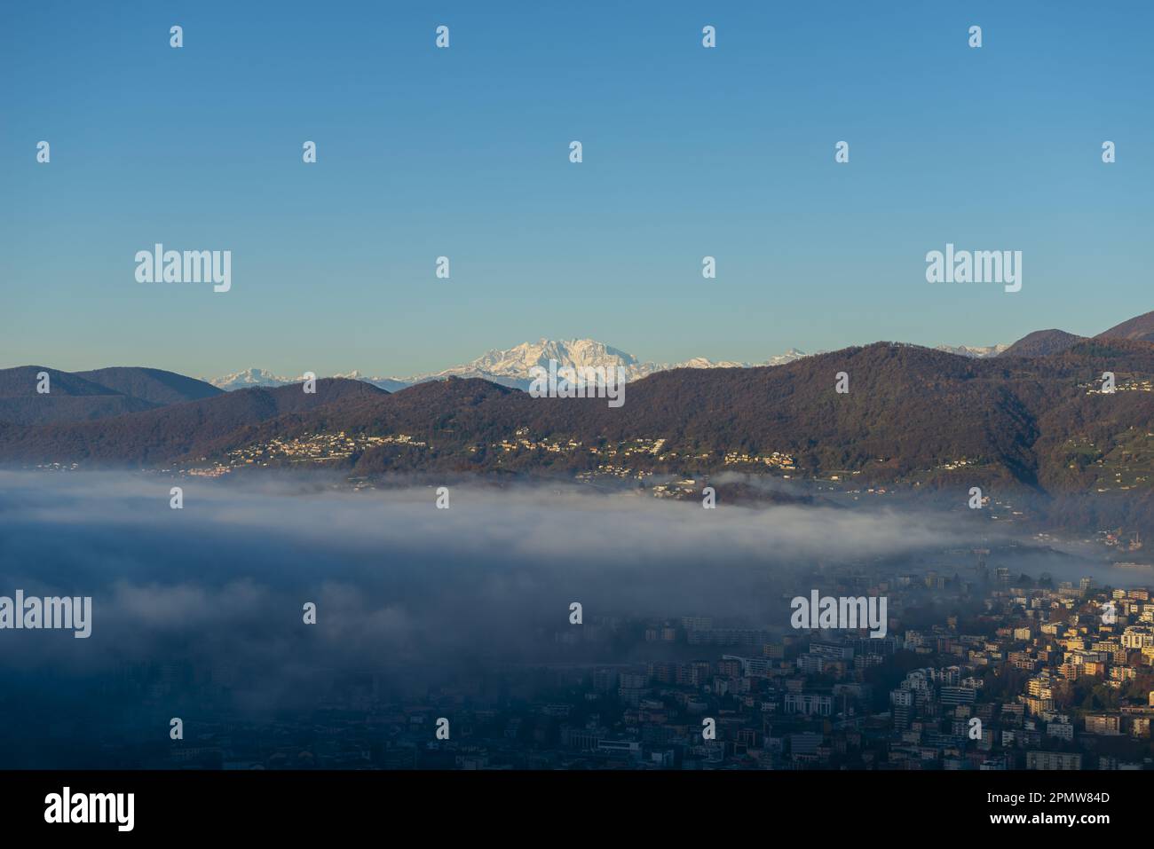 3334bl3n hi-res stock photography and images - Alamy