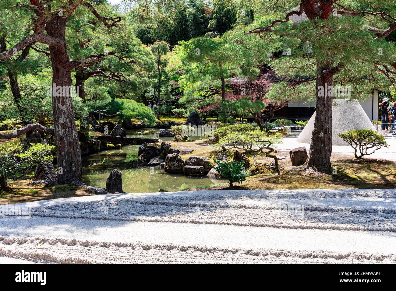 Ginkakuji temple moon viewing sand mound hi-res stock photography and ...