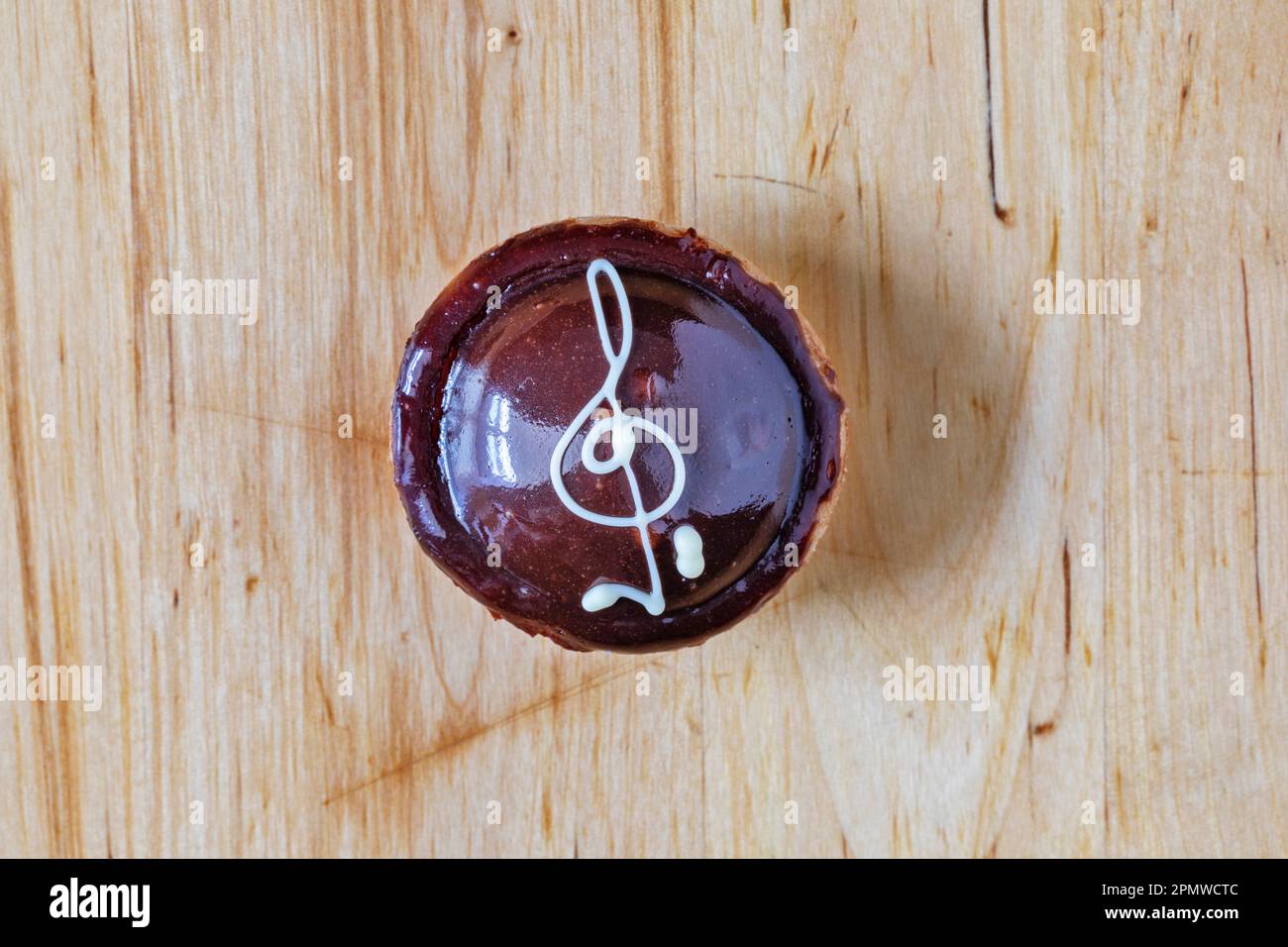 Treble clef hi-res stock photography and images - Alamy