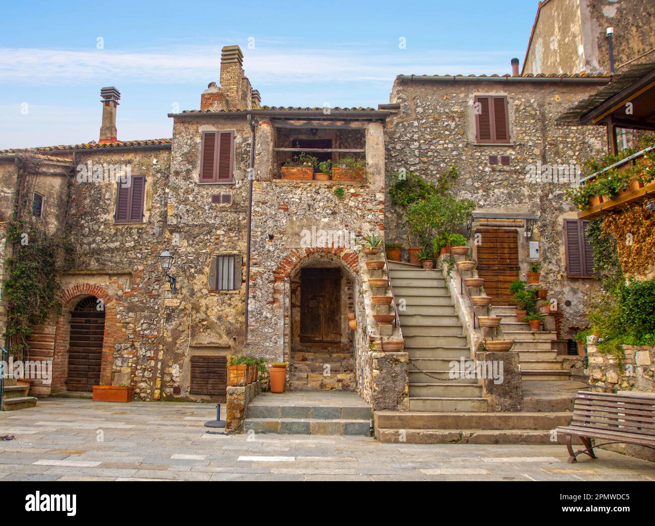 Little square in the medieval town of Capalbio in Tuscany, Italy Stock ...