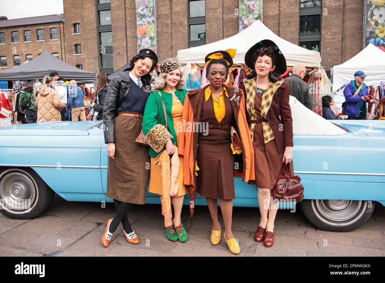 60 sties style hi-res stock photography and images - Alamy