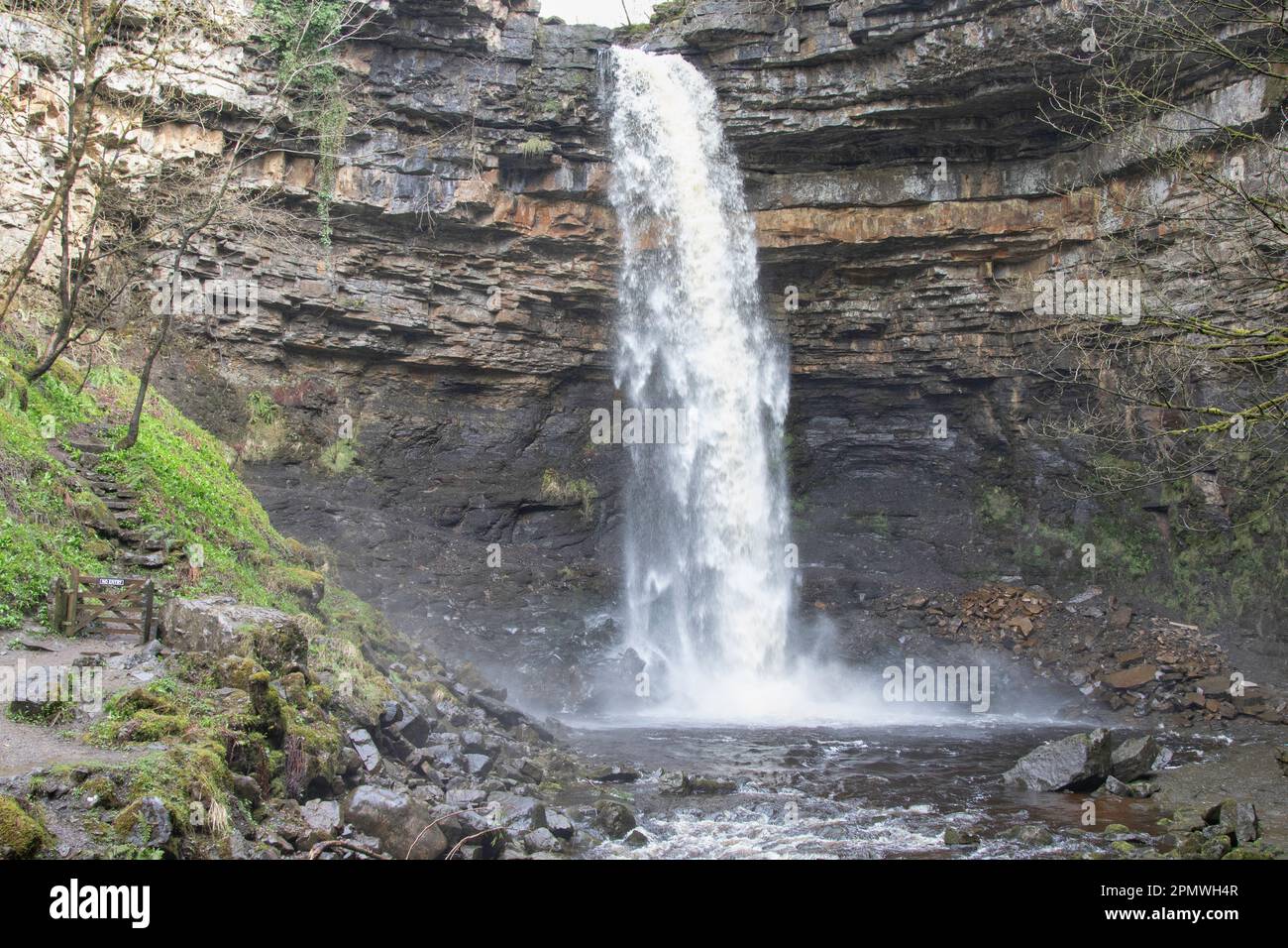View of Hardraw Force waterfall in the Yorkshire Dales England Stock ...