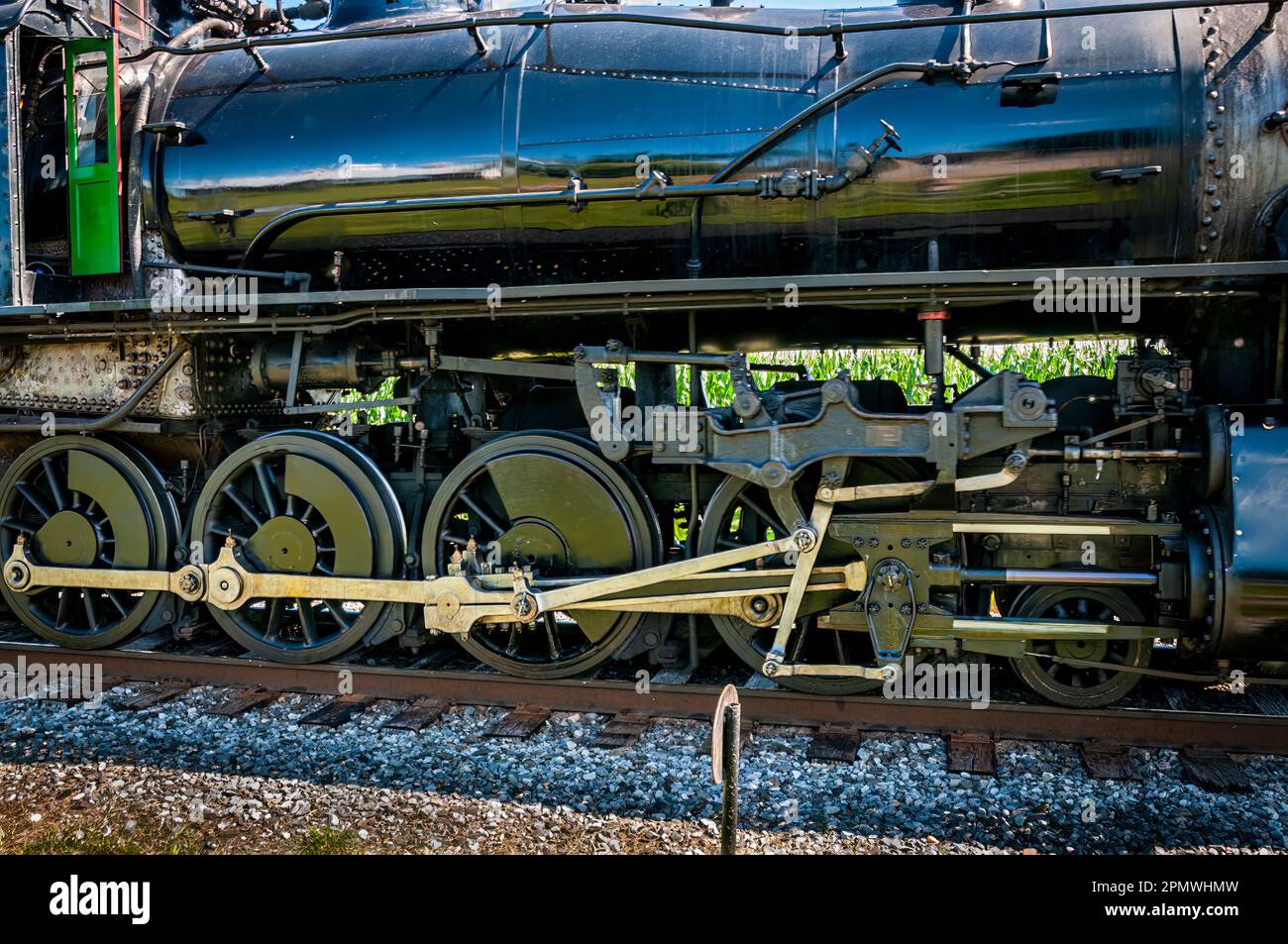 Steam engine running gear hi-res stock photography and images - Alamy