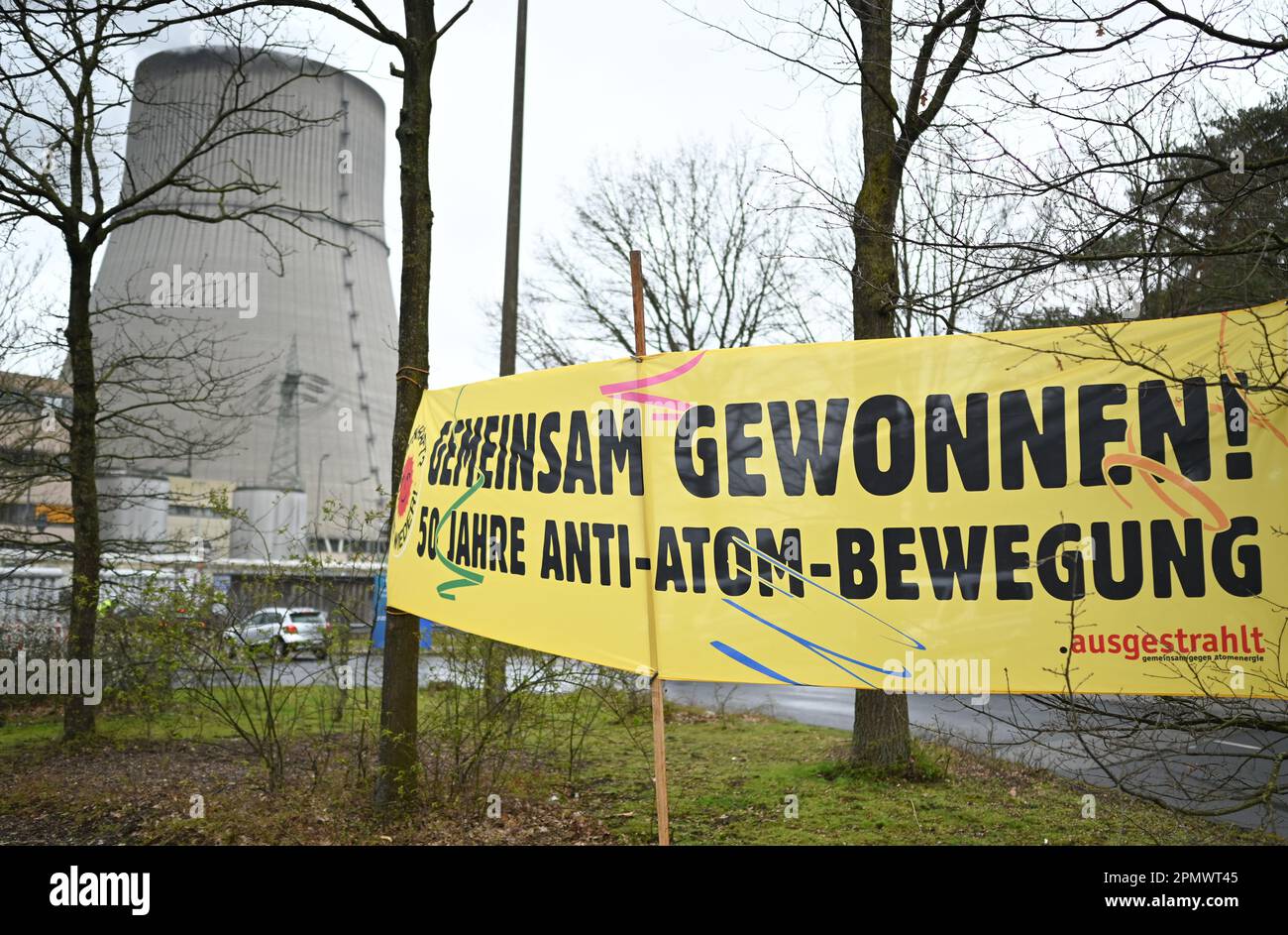 Lingen, Germany. 15th Apr, 2023. A banner in front of AKW-Emsland " Won ...