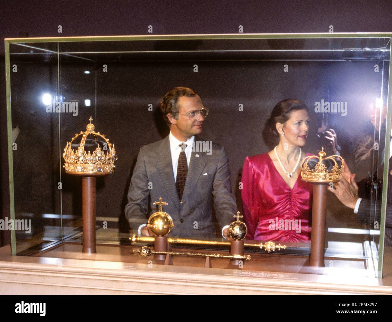 THE SWEDISH ROYAL COUPLE at an exhibition in Washington USA where ...