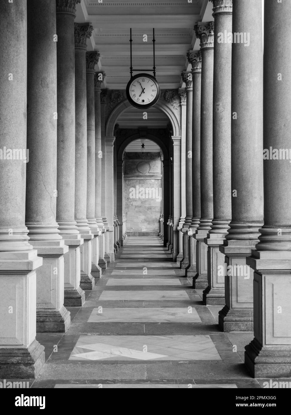 Kolonada Black And White Stock Photos Images Alamy kolonada-black-and-white-stock-photos-images-alamy